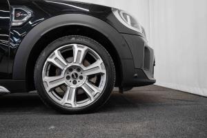 Black MINI Countryman 2023 in Tallinn, with an engine capacity of 2.00 L and mileage of 51 thousand km for 25900 €, photo 17 on AUTOMOTO.COM.LV