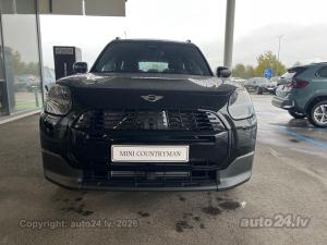 Black MINI Countryman 2026 in Tartu, with an engine capacity of 1.50 L and mileage of 0 thousand km for 33340 €, photo 4 on AUTOMOTO.COM.LV