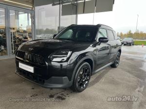 Black MINI Countryman 2026 in Tartu, with an engine capacity of 1.50 L and mileage of 0 thousand km for 33340 €, photo 5 on AUTOMOTO.COM.LV