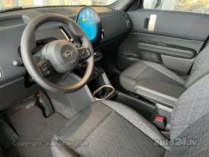 Black MINI Countryman 2026 in Tartu, with an engine capacity of 1.50 L and mileage of 0 thousand km for 33340 €, photo 7 on AUTOMOTO.COM.LV