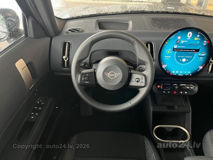 Black MINI Countryman 2026 in Tartu, with an engine capacity of 1.50 L and mileage of 0 thousand km for 33340 €, photo 9 on AUTOMOTO.COM.LV