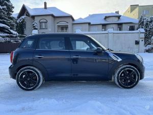 Zils MINI Countryman 2011 Viļņa, ar dzinēja tilpumu 1.60 L un nobraukumu 339 tūkst. km par 2999 €, foto 8 vietnē AUTOMOTO.COM.LV