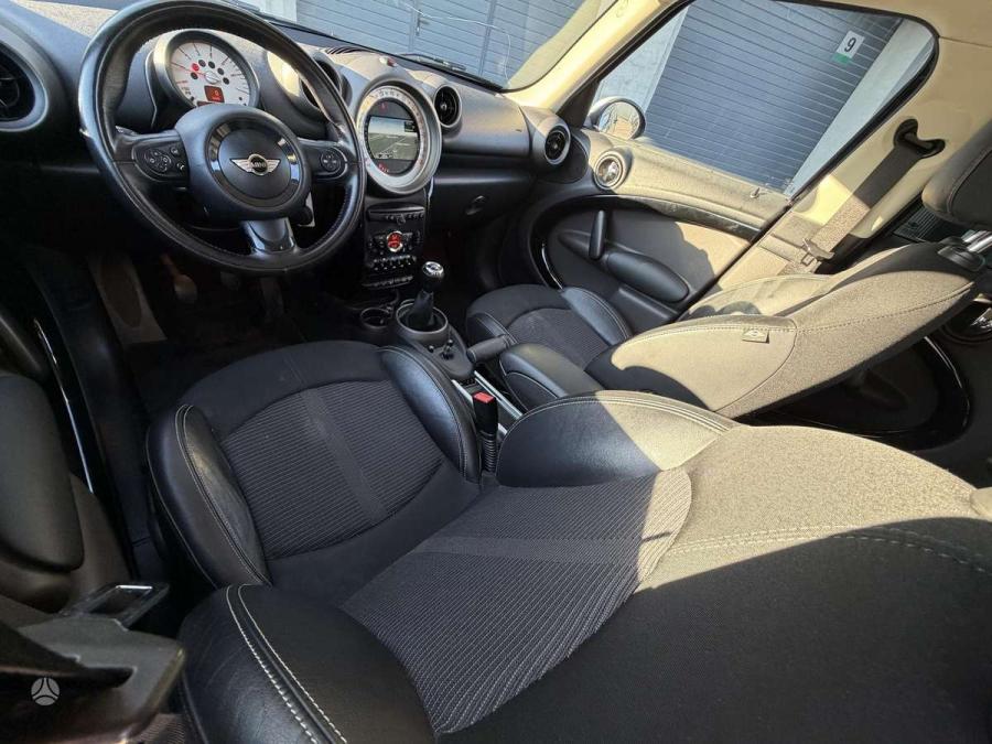Blue MINI Countryman 2011 in Siauliai, with an engine capacity of 1.60 L and mileage of 227 thousand km for 2700 €, photo 25 on AUTOMOTO.COM.LV