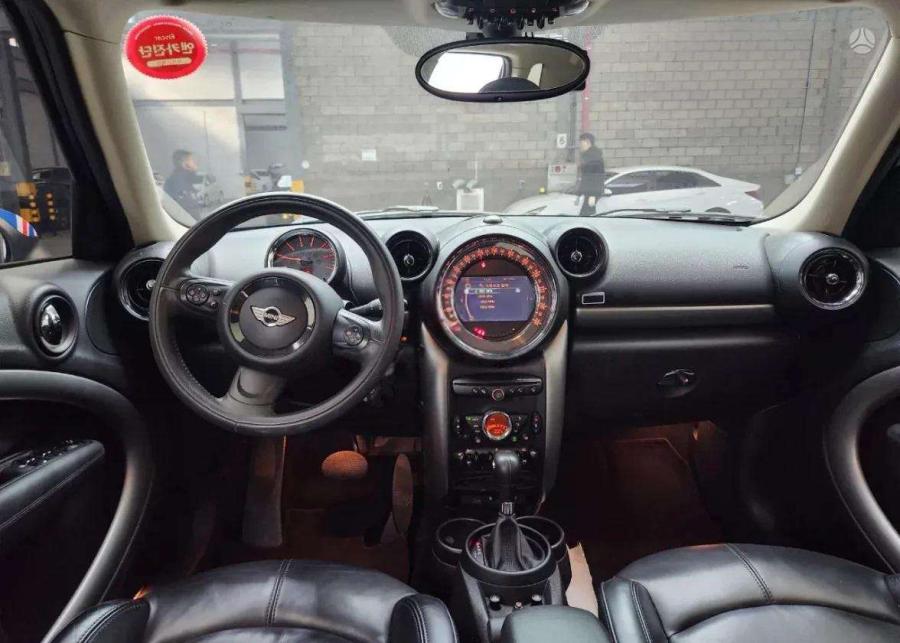 Zils MINI Countryman 2015 Viļņa, ar dzinēja tilpumu 2.00 L un nobraukumu 125 tūkst. km par 11950 €, foto 12 vietnē AUTOMOTO.COM.LV