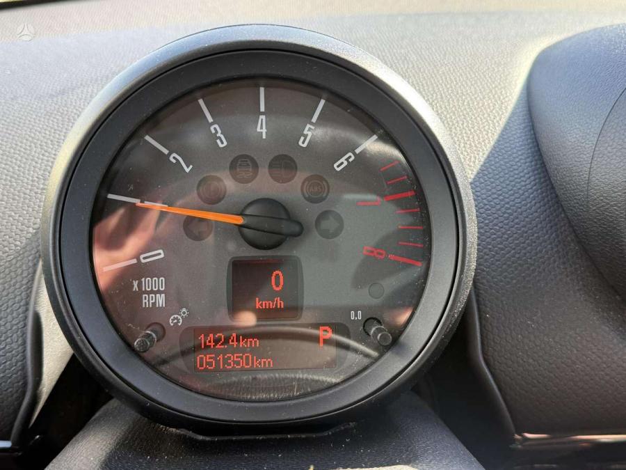 Blue MINI Countryman 2016 in Panevezys, with an engine capacity of 1.60 L and mileage of 51 thousand km for 12800 €, photo 29 on AUTOMOTO.COM.LV