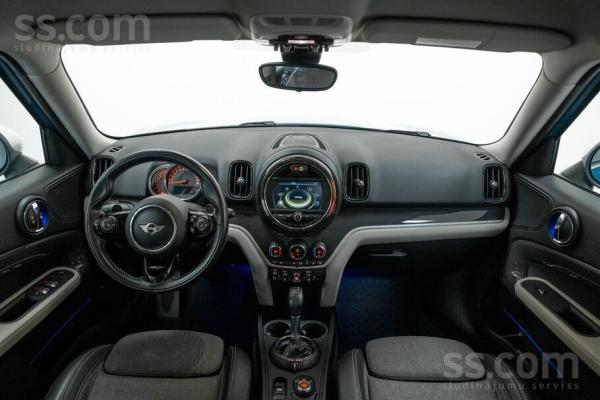Zils MINI Countryman 2017 Rīga, ar dzinēja tilpumu 2.00 L un nobraukumu 112 tūkst. km par 18500 €, foto 4 vietnē AUTOMOTO.COM.LV