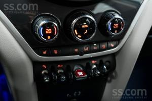 Blue MINI Countryman 2017 in Riga, with an engine capacity of 2.00 L and mileage of 112 thousand km for 18500 €, photo 12 on AUTOMOTO.COM.LV