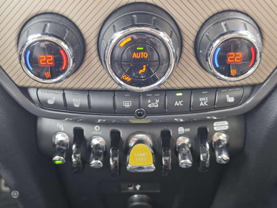Blue MINI Countryman 2018 in Raseiniai, with an engine capacity of 1.50 L and mileage of 169 thousand km for 11900 €, photo 15 on AUTOMOTO.COM.LV