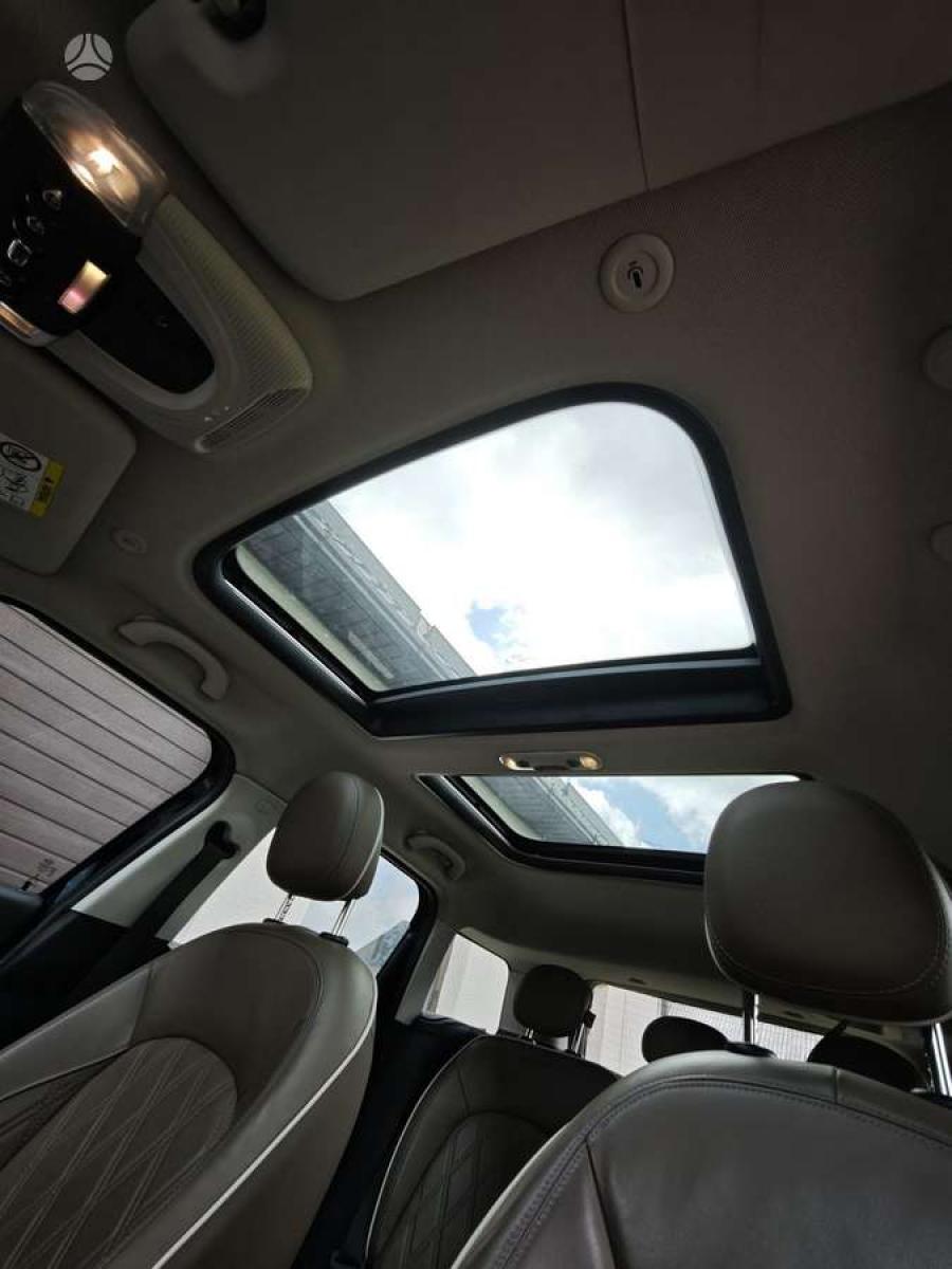Blue MINI Countryman 2018 in Raseiniai, with an engine capacity of 1.50 L and mileage of 169 thousand km for 11900 €, photo 20 on AUTOMOTO.COM.LV