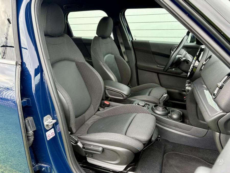 Blue MINI Countryman 2018 in Panevezys, with an engine capacity of 2.00 L and mileage of 81 thousand km for 12500 €, photo 21 on AUTOMOTO.COM.LV