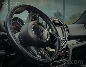 Blue MINI Countryman 2019 in Telschi, with an engine capacity of 2.00 L and mileage of 218 thousand km for 12299 €, photo 10 on AUTOMOTO.COM.LV