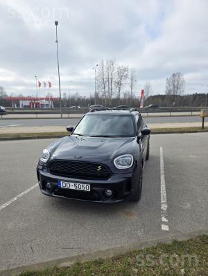 Blue MINI Countryman 2022 in Ogre, with an engine capacity of 1.50 L and mileage of 34 thousand km for 29200 €, photo 2 on AUTOMOTO.COM.LV