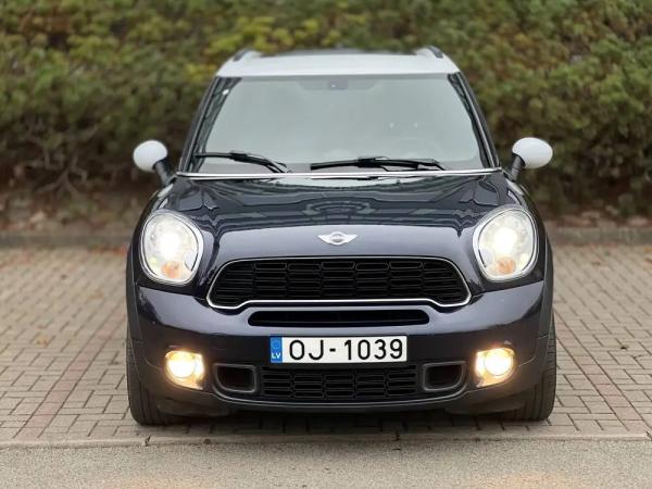 Blue MINI Countryman 2012 in Riga, with an engine capacity of 2.00 L and mileage of 221 thousand km for 7450 €, photo 2 on AUTOMOTO.COM.LV