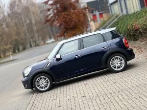 Blue MINI Countryman 2012 in Riga, with an engine capacity of 2.00 L and mileage of 221 thousand km for 7450 €, photo 6 on AUTOMOTO.COM.LV