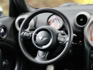 Blue MINI Countryman 2012 in Riga, with an engine capacity of 2.00 L and mileage of 221 thousand km for 7450 €, photo 19 on AUTOMOTO.COM.LV