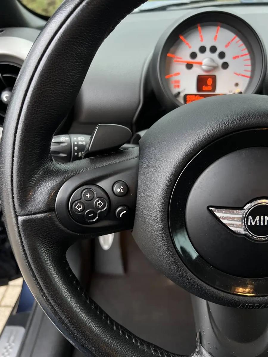 Blue MINI Countryman 2012 in Riga, with an engine capacity of 2.00 L and mileage of 221 thousand km for 7450 €, photo 20 on AUTOMOTO.COM.LV