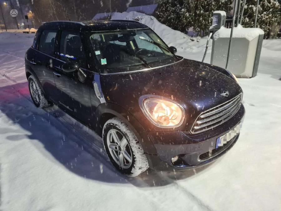Blue MINI Countryman 2013 in Taurage, with an engine capacity of 1.60 L and mileage of 140 thousand km for 4700 €, photo 5 on AUTOMOTO.COM.LV