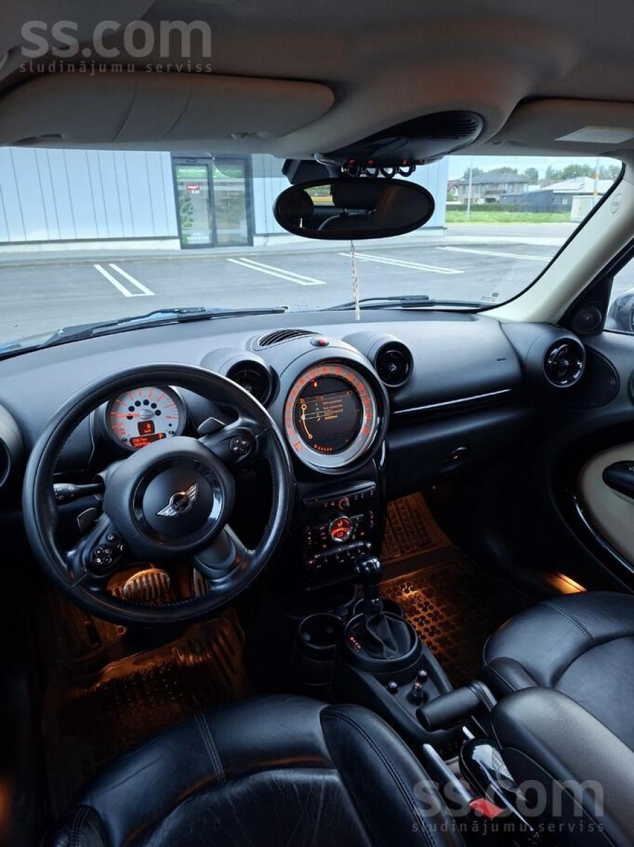 Blue MINI Countryman 2013 in Riga, with an engine capacity of 1.60 L and mileage of 245 thousand km for 6550 €, photo 6 on AUTOMOTO.COM.LV