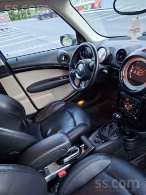 Blue MINI Countryman 2013 in Riga, with an engine capacity of 1.60 L and mileage of 245 thousand km for 6550 €, photo 8 on AUTOMOTO.COM.LV