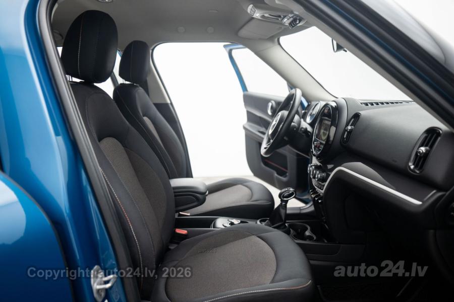 Zils MINI Countryman 2017 Tallina, ar dzinēja tilpumu 1.50 L un nobraukumu 105 tūkst. km par 13999 €, foto 12 vietnē AUTOMOTO.COM.LV