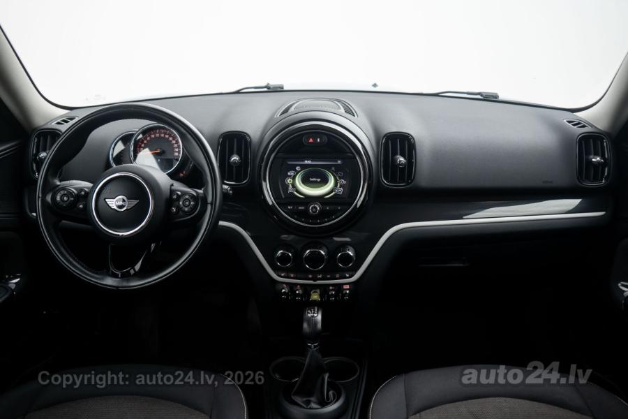 Zils MINI Countryman 2017 Tallina, ar dzinēja tilpumu 1.50 L un nobraukumu 105 tūkst. km par 13999 €, foto 14 vietnē AUTOMOTO.COM.LV