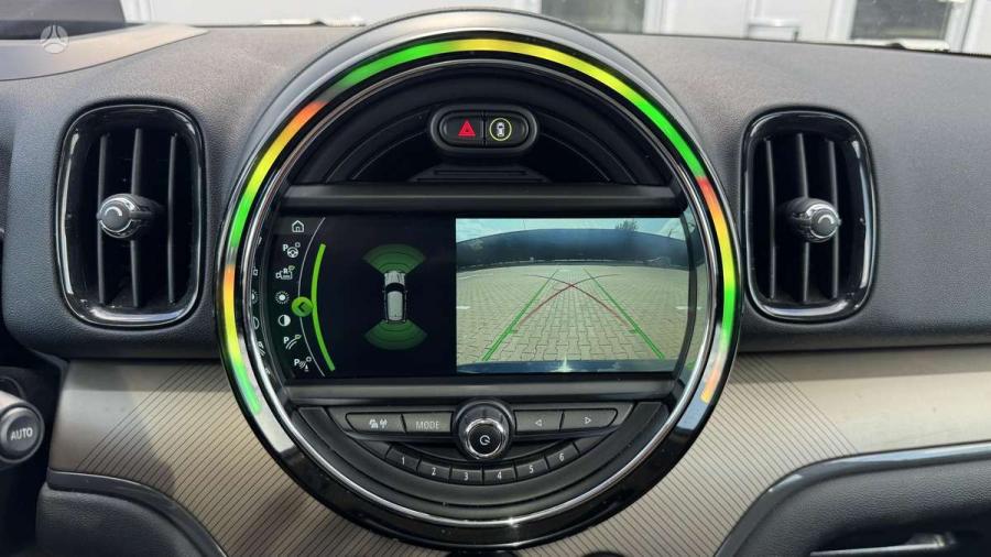 Zils MINI Countryman 2018 Viļņa, ar dzinēja tilpumu 1.50 L un nobraukumu 169 tūkst. km par 14990 €, foto 32 vietnē AUTOMOTO.COM.LV