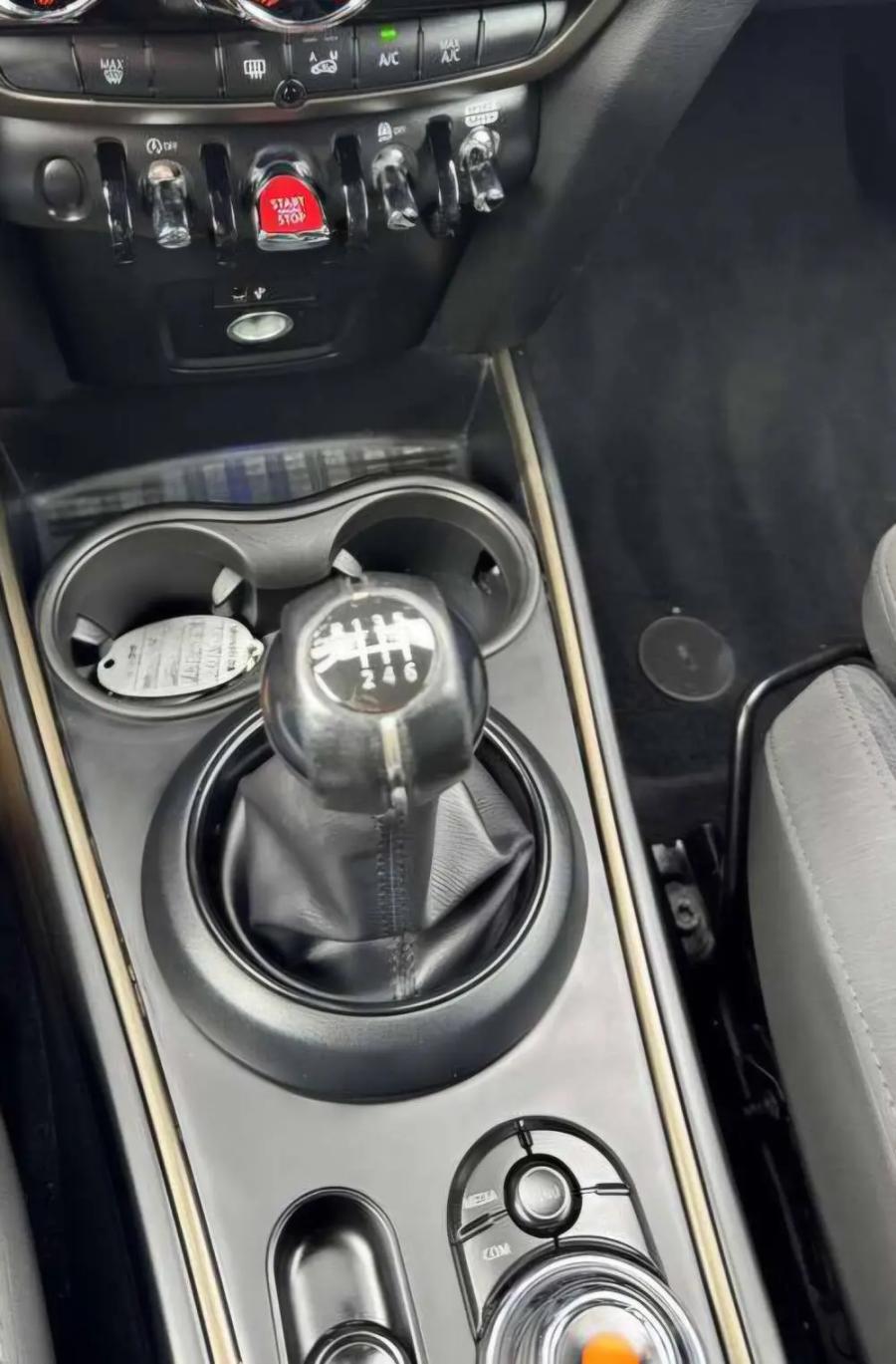 Zils MINI Countryman 2019 Telšiai, ar dzinēja tilpumu 2.00 L un nobraukumu 219 tūkst. km par 11190 €, foto 19 vietnē AUTOMOTO.COM.LV