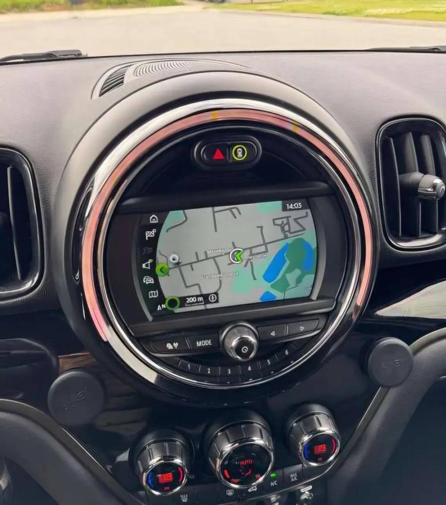 Zils MINI Countryman 2019 Telšiai, ar dzinēja tilpumu 2.00 L un nobraukumu 219 tūkst. km par 11190 €, foto 20 vietnē AUTOMOTO.COM.LV