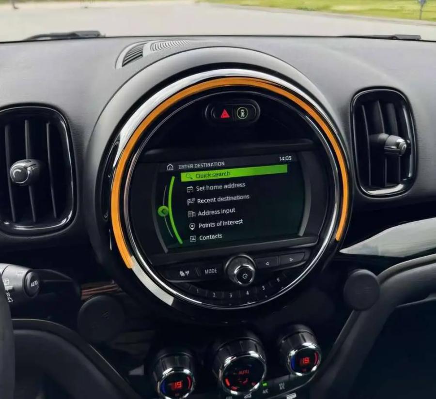 Zils MINI Countryman 2019 Telšiai, ar dzinēja tilpumu 2.00 L un nobraukumu 219 tūkst. km par 11190 €, foto 23 vietnē AUTOMOTO.COM.LV
