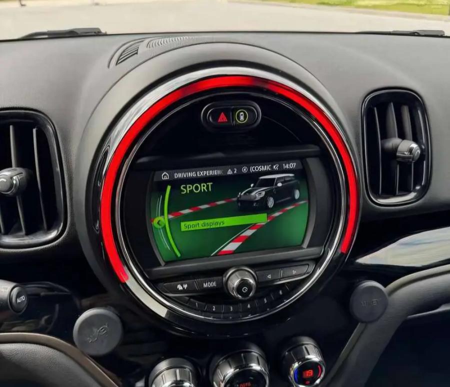 Zils MINI Countryman 2019 Telšiai, ar dzinēja tilpumu 2.00 L un nobraukumu 219 tūkst. km par 11190 €, foto 28 vietnē AUTOMOTO.COM.LV