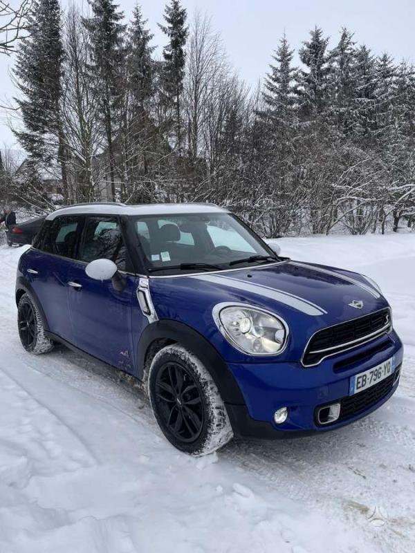 Blue MINI Countryman 2015 in Raseiniai, with an engine capacity of 2.00 L and mileage of 137 thousand km for 8900 €, photo 8 on AUTOMOTO.COM.LV