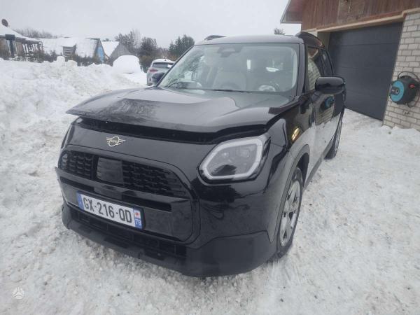 Zils MINI Countryman 2024 Telšiai, ar dzinēja tilpumu 1.50 L un nobraukumu 11 tūkst. km par 11800 €, foto 1 vietnē AUTOMOTO.COM.LV