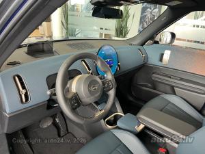 Zils MINI Countryman 2026 Tartu, ar dzinēja tilpumu 1.50 L un nobraukumu 0 tūkst. km par 39665 €, foto 4 vietnē AUTOMOTO.COM.LV