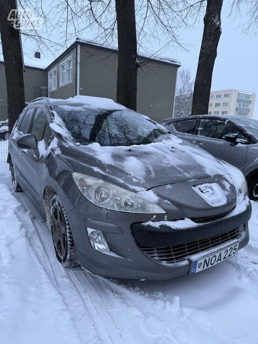 Brown MINI Countryman 2013 in Panevezys, with an engine capacity of 1.60 L and mileage of 204 thousand km for 5000 €, photo 8 on AUTOMOTO.COM.LV
