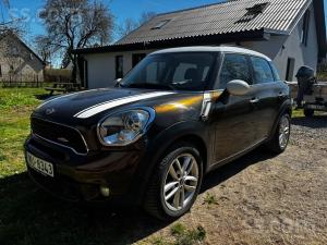 Brown MINI Countryman 2013 in Ventspils, with an engine capacity of 2.00 L and mileage of 171 thousand km for 7300 €, photo 3 on AUTOMOTO.COM.LV