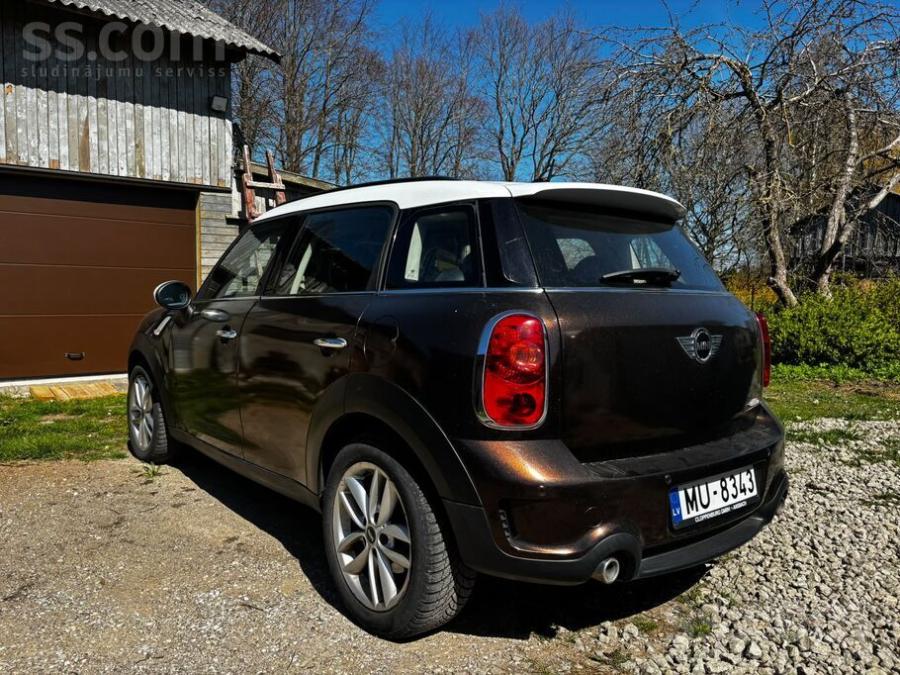 Brown MINI Countryman 2013 in Ventspils, with an engine capacity of 2.00 L and mileage of 171 thousand km for 7300 €, photo 4 on AUTOMOTO.COM.LV