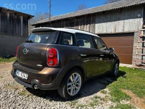 Brown MINI Countryman 2013 in Ventspils, with an engine capacity of 2.00 L and mileage of 171 thousand km for 7300 €, photo 5 on AUTOMOTO.COM.LV
