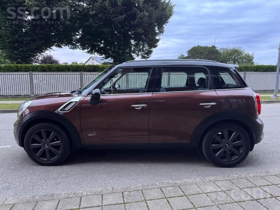 Brown MINI Countryman 2013 in Riga, with an engine capacity of 2.00 L and mileage of 121 thousand km for 9350 €, photo 7 on AUTOMOTO.COM.LV