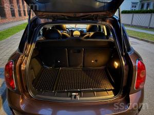 Brown MINI Countryman 2013 in Riga, with an engine capacity of 2.00 L and mileage of 121 thousand km for 9350 €, photo 10 on AUTOMOTO.COM.LV