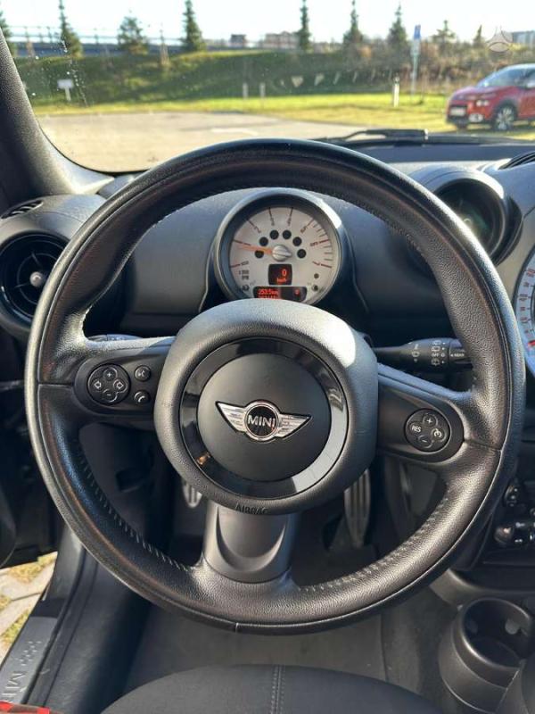 Brown MINI Countryman 2014 in Vilnius, with an engine capacity of 2.00 L and mileage of 263 thousand km for 6800 €, photo 11 on AUTOMOTO.COM.LV