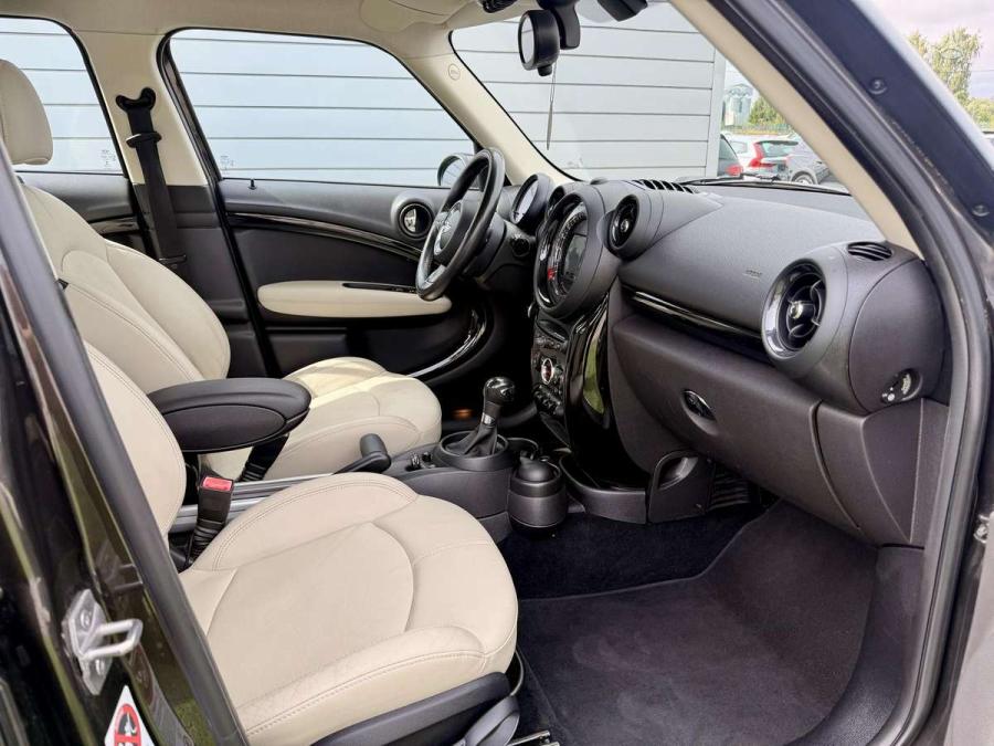 Brūns MINI Countryman 2014 Panevēža, ar dzinēja tilpumu 2.00 L un nobraukumu 91 tūkst. km par 8300 €, foto 25 vietnē AUTOMOTO.COM.LV