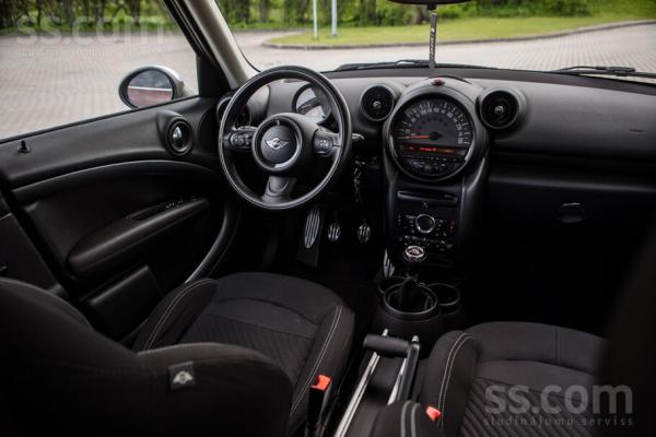 Brown MINI Countryman 2015 in Riga, with an engine capacity of 2.00 L and mileage of 264 thousand km for 6950 €, photo 10 on AUTOMOTO.COM.LV