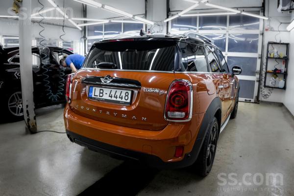 Brown MINI Countryman 2017 in Riga, with an engine capacity of 2.00 L and mileage of 184 thousand km for 17900 €, photo 2 on AUTOMOTO.COM.LV