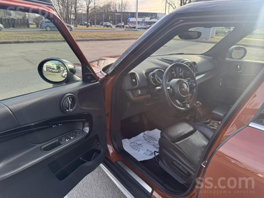 Brūns MINI Countryman 2017 Rīga, ar dzinēja tilpumu 2.00 L un nobraukumu 187 tūkst. km par 12500 €, foto 11 vietnē AUTOMOTO.COM.LV