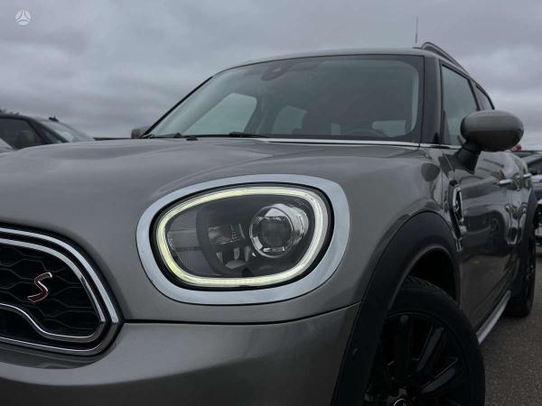 Brown MINI Countryman 2020 in Vilnius, with an engine capacity of 2.00 L and mileage of 84 thousand km for 19490 €, photo 6 on AUTOMOTO.COM.LV