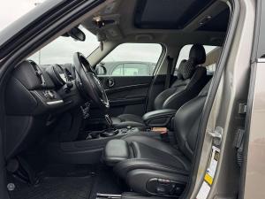 Brown MINI Countryman 2020 in Vilnius, with an engine capacity of 2.00 L and mileage of 84 thousand km for 19490 €, photo 14 on AUTOMOTO.COM.LV
