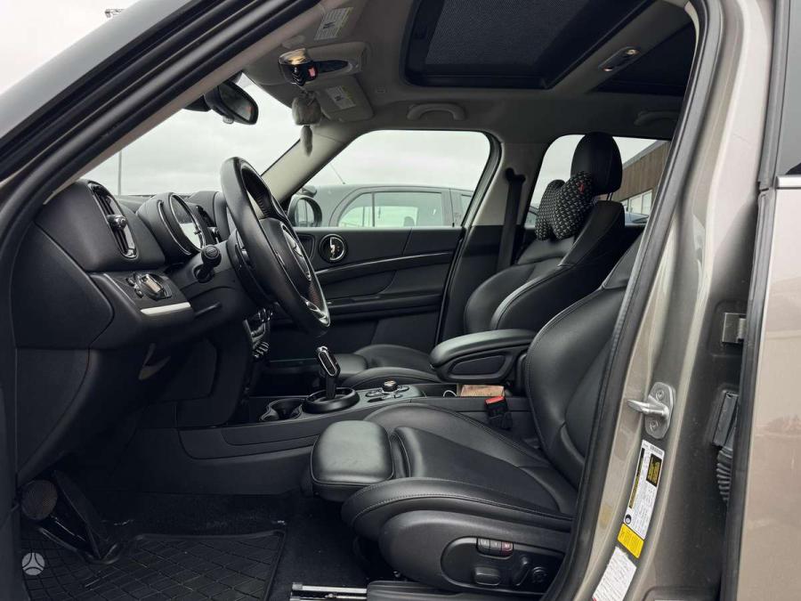 Brown MINI Countryman 2020 in Vilnius, with an engine capacity of 2.00 L and mileage of 84 thousand km for 19490 €, photo 14 on AUTOMOTO.COM.LV