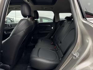 Brown MINI Countryman 2020 in Vilnius, with an engine capacity of 2.00 L and mileage of 84 thousand km for 19490 €, photo 19 on AUTOMOTO.COM.LV