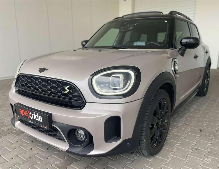 Brown MINI Countryman 2022 in Vilnius, with an engine capacity of 1.50 L and mileage of 26 thousand km for 32890 €, photo 4 on AUTOMOTO.COM.LV