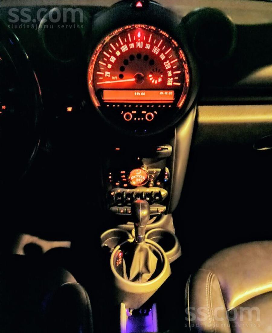 Brūns MINI Countryman 2011 Rīga, ar dzinēja tilpumu 1.60 L un nobraukumu 187 tūkst. km par 7500 €, foto 7 vietnē AUTOMOTO.COM.LV